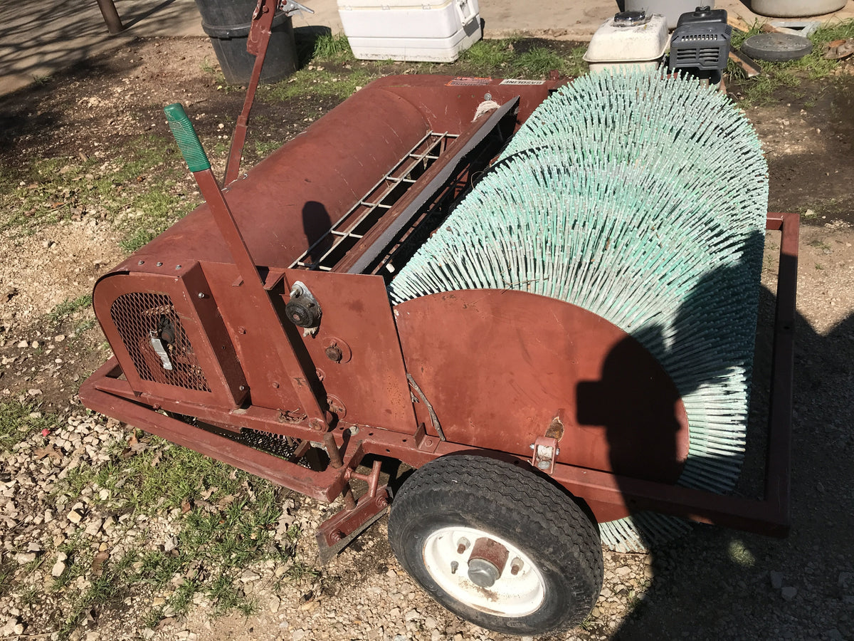 For sale Southern Nut & Tree SNT DL40 Pecan harvester : Millican Pecan